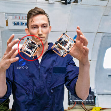 Researchers Unveil mCLARI, a Tiny Shape-Shifting Robot Capable Squeezing Through Narrow Spaces ...