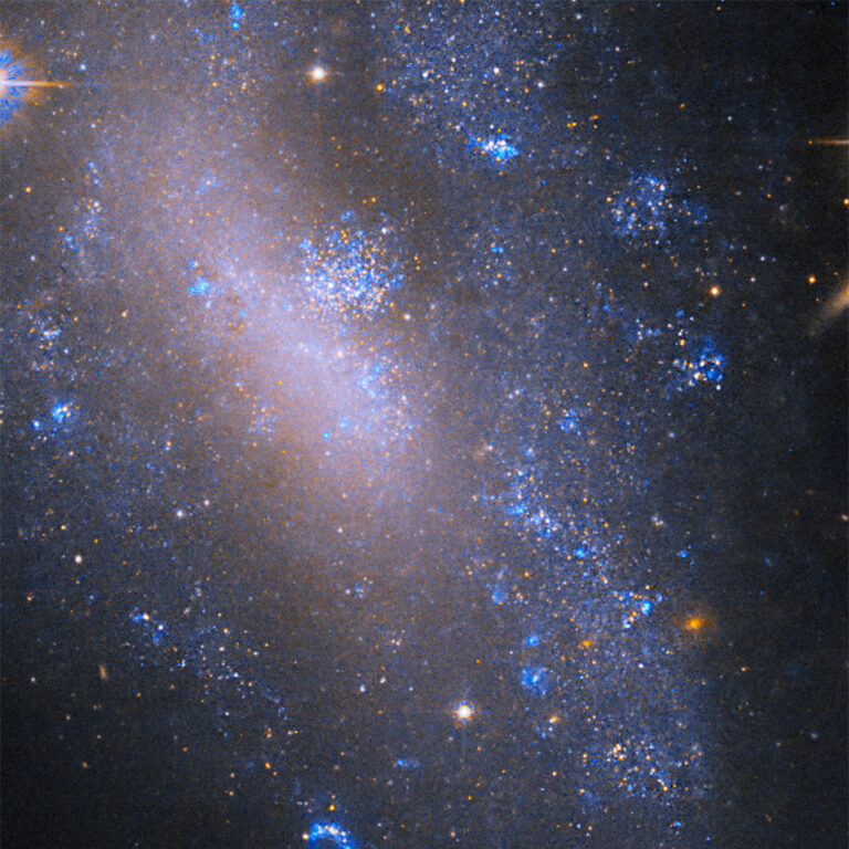 Hubble Captures the Mesmerizing Red Tendrils of the Andromeda Galaxy ...