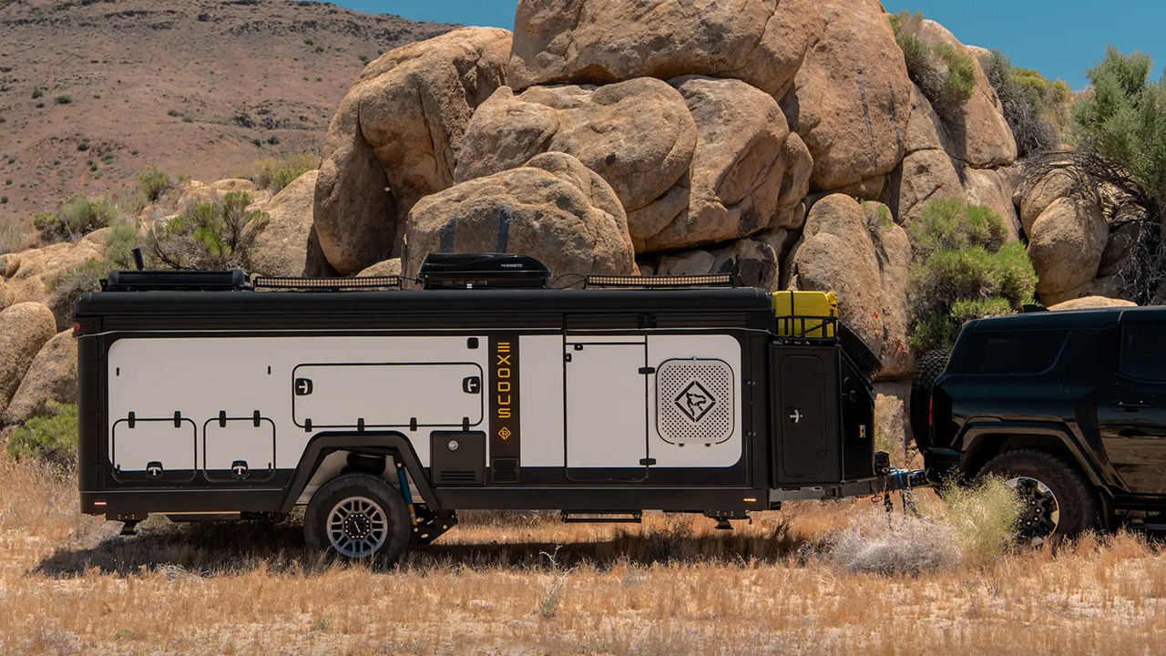 Exodus Capax Combines Luxury and Technology Into a Sleek Pop-Up Camper ...