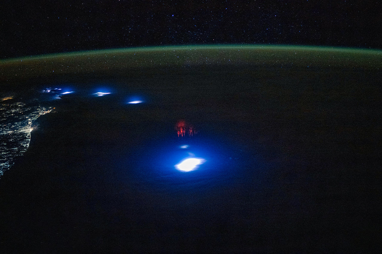 NASA Astronaut Captures Red Sprite Off Coast of South Africa from the ...