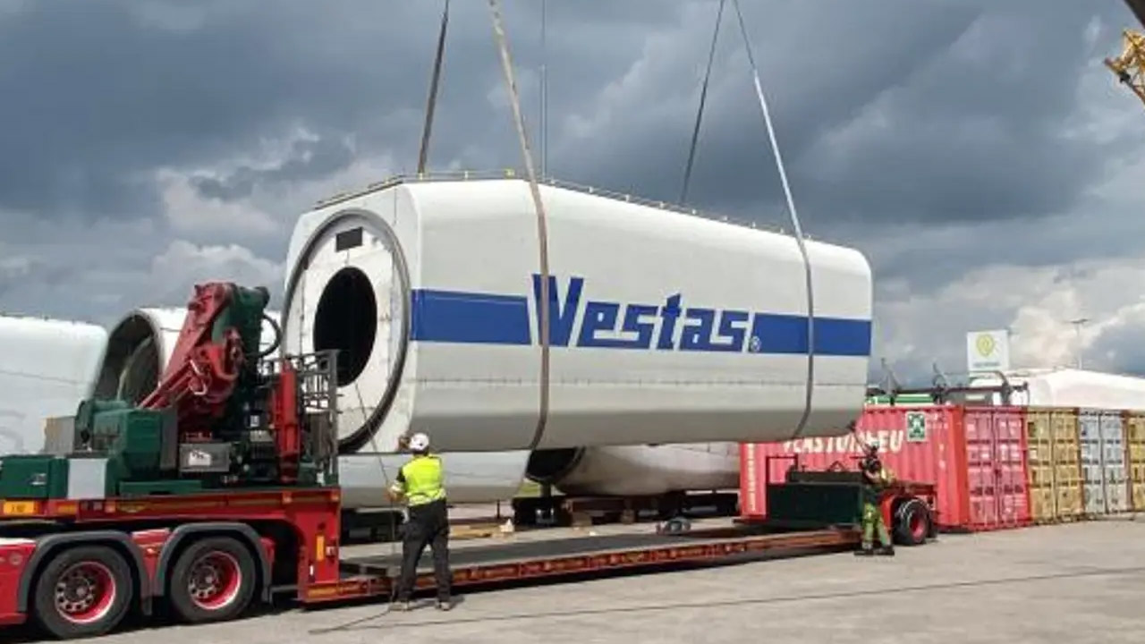 Vattenfall Turns Wind Turbine Into Solar-Powered Tiny Home - TechEBlog