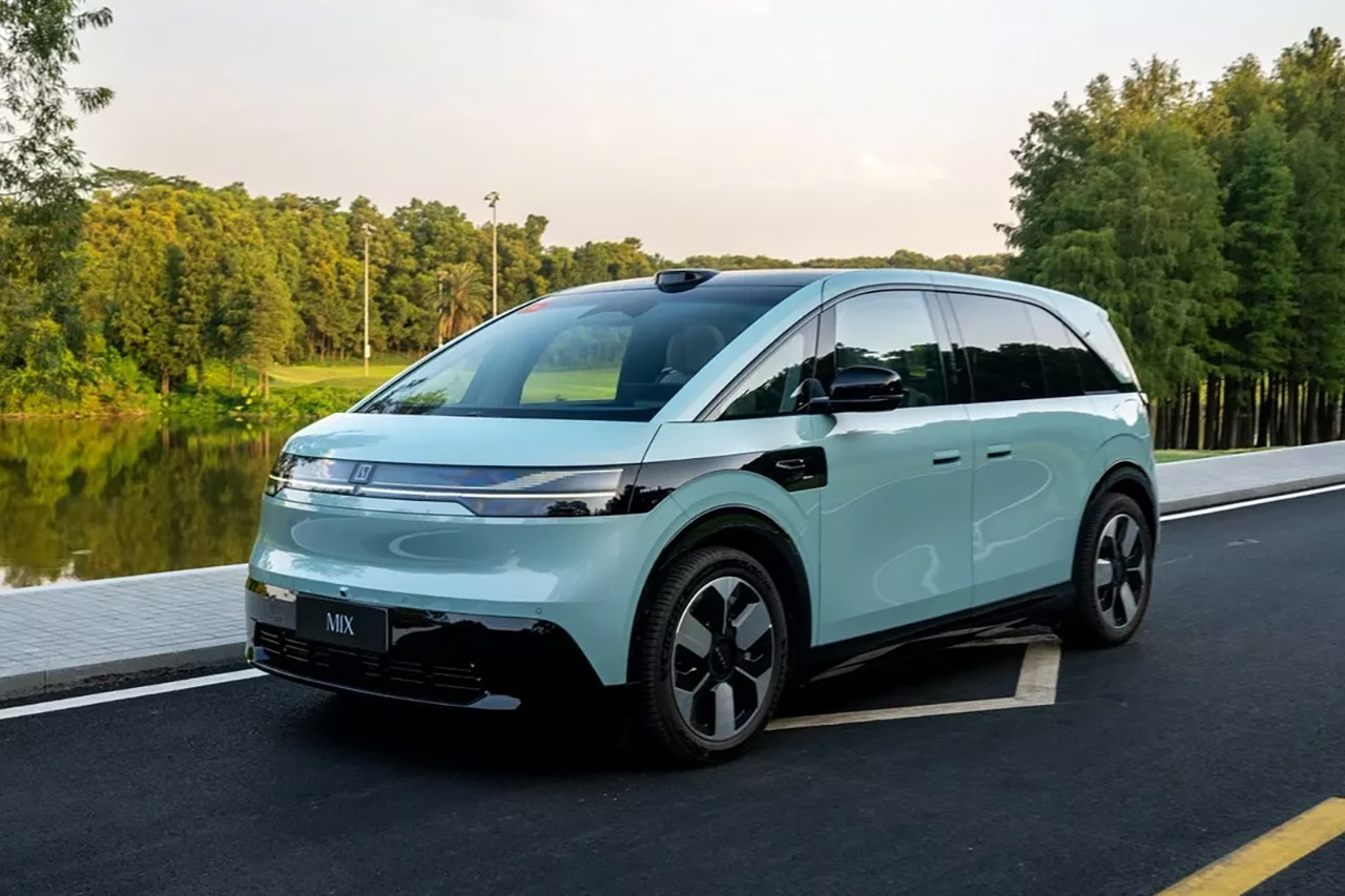 All-Electric Zeekr Mix MPV Features SEA-M Architecture, Two Battery ...