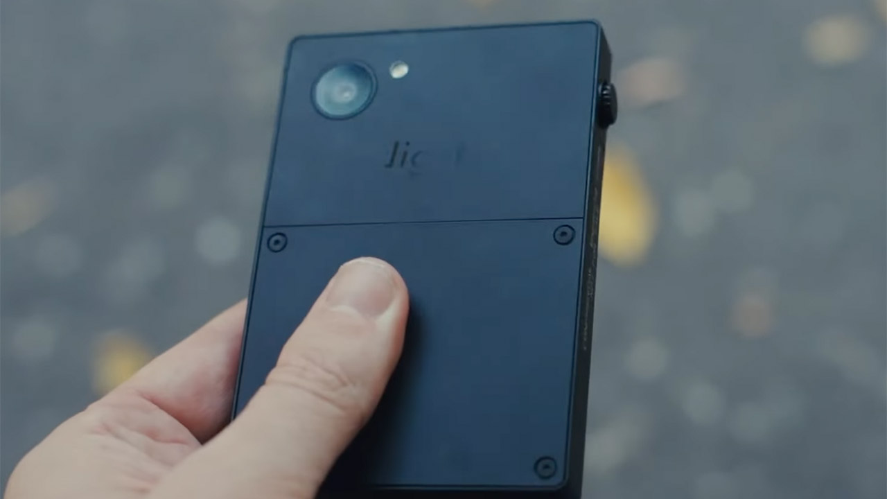 Minimalist Light Phone III Pre-Orders Begin, Adds Metal Frame, USB-C ...