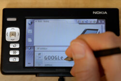 Before the Apple iPad, There was the Nokia 770 Internet Tablet from ...