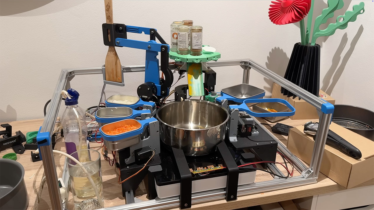Inventor Builds Semi-Automatic Cooking Robot That Can Make an Edible ...