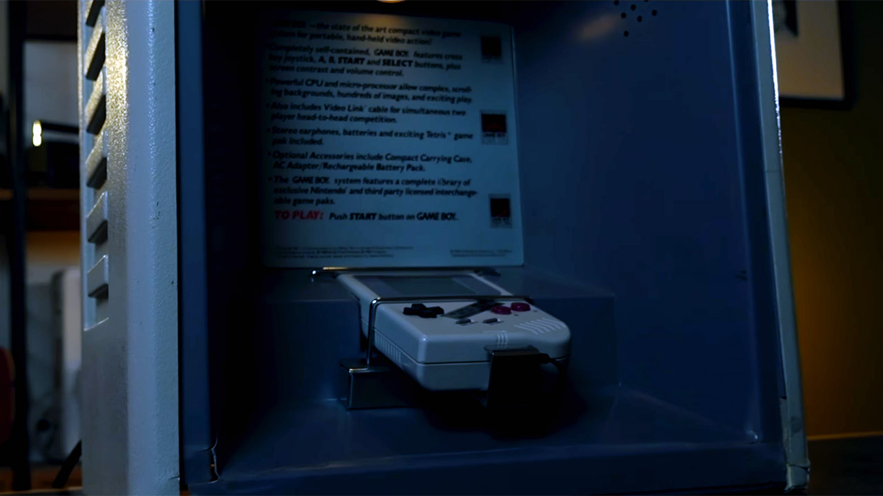 Restoring an M91 Game Boy Kiosk from the 90s is a Very Tough Job ...