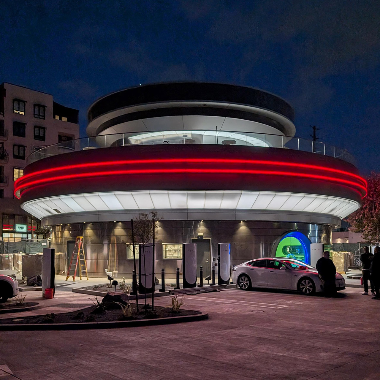 Tesla Diner in Hollywood Nearly Complete, Features Drive-In Theater for ...
