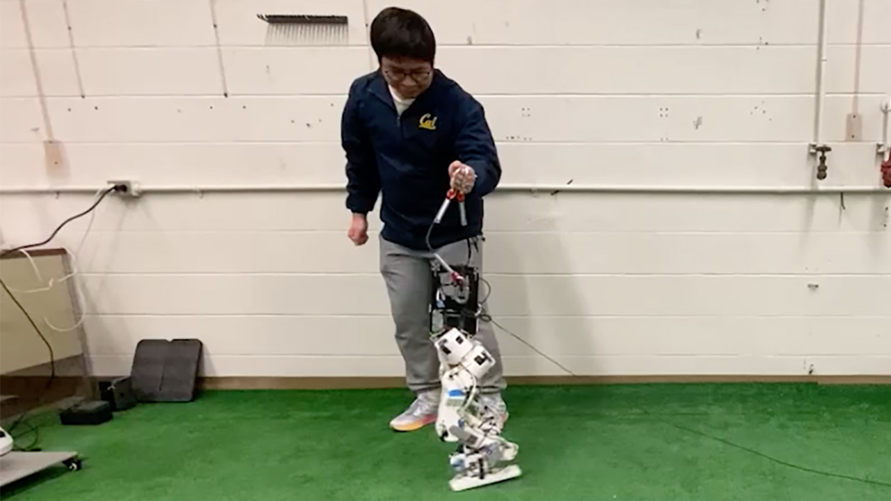 First Look at Berkeley Humanoid Lite, an Open-Source, 3D-Printable Humanoid Robot - TechEBlog