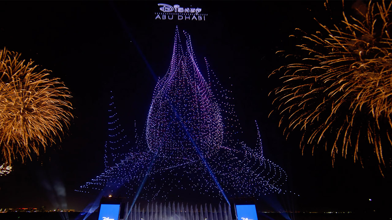 Lumasky Used 9,000 Drones to Put On This Incredible Disneyland Abu ...