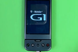 Fascinating Look Back at the HTC G1, the First Android Smartphone ...