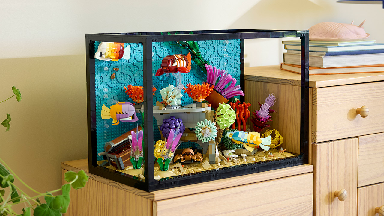 LEGO Icons Tropical Aquarium Building Set (10366) Features Interactive ...
